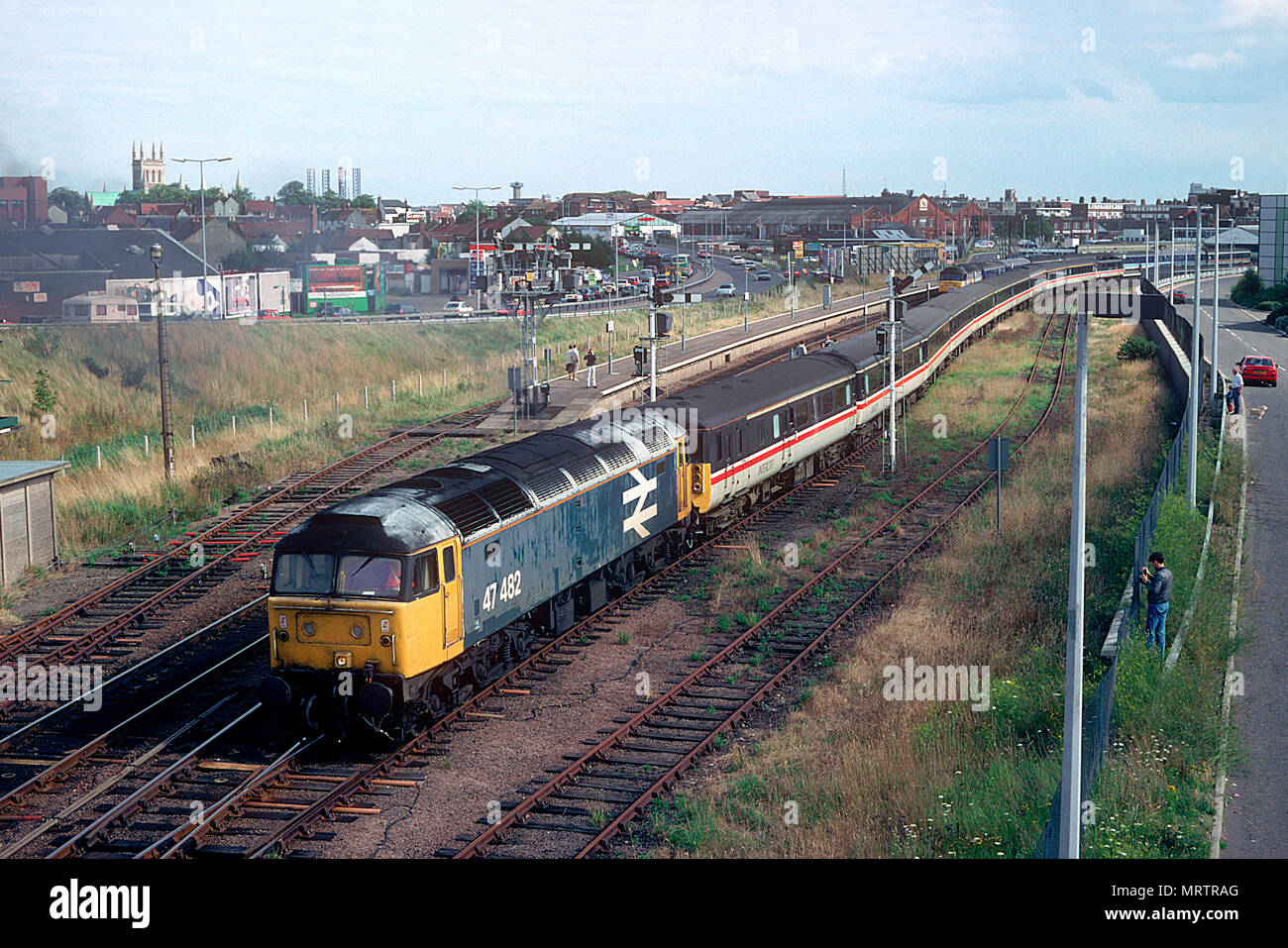A class 47 diesel locomotive number 47482 departing Great Yarmouth with ...