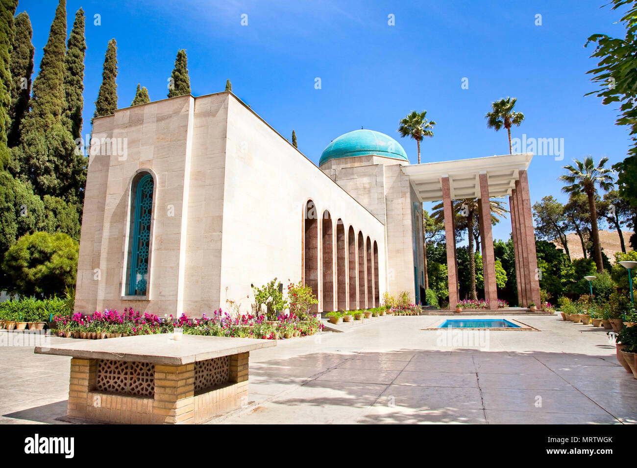 Tomb of saadi shiraz iran hi-res stock photography and images - Alamy