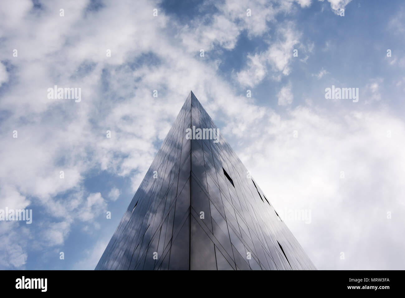 Sharp points hi-res stock photography and images - Alamy