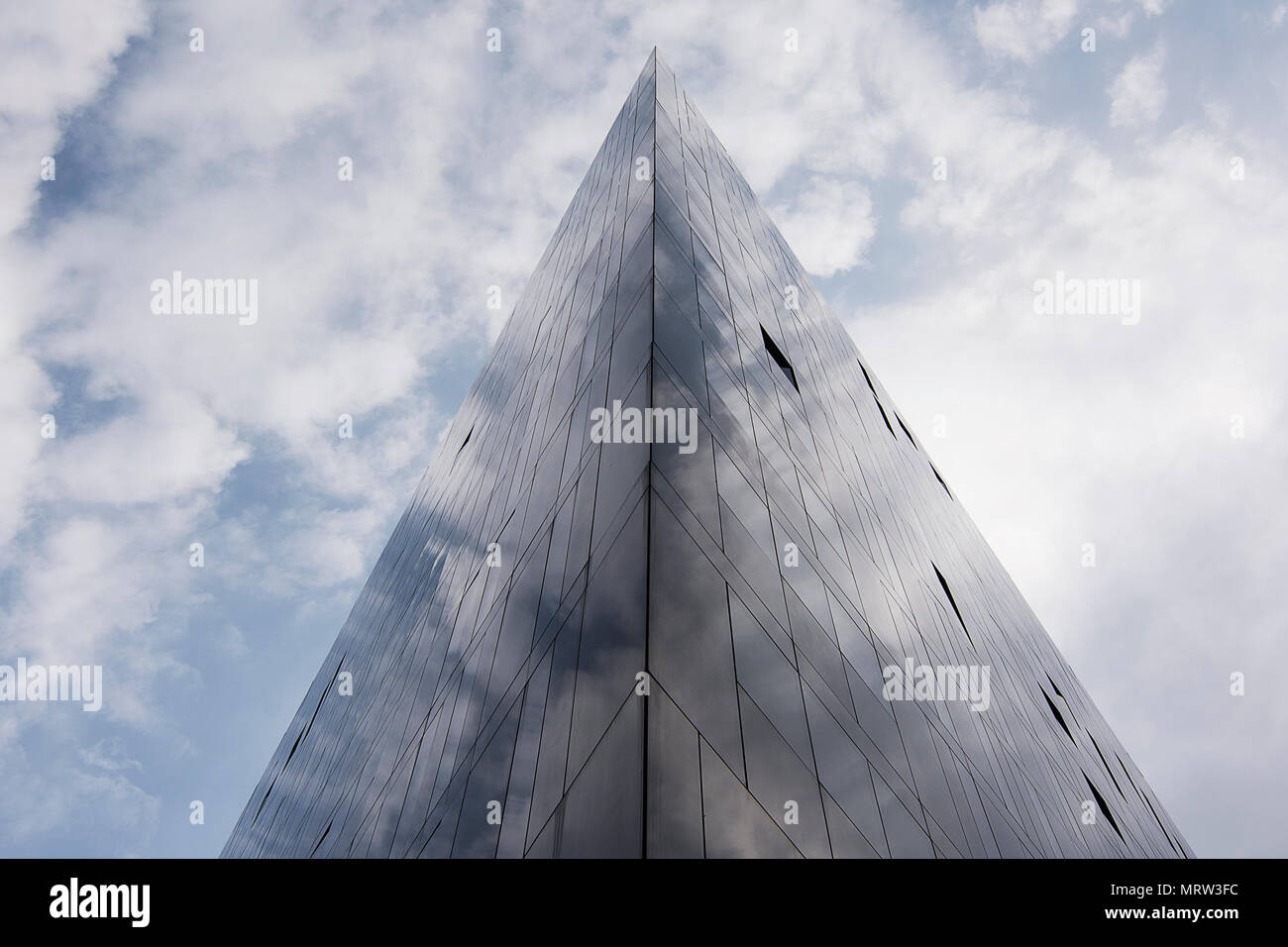 Sharp points hi-res stock photography and images - Alamy