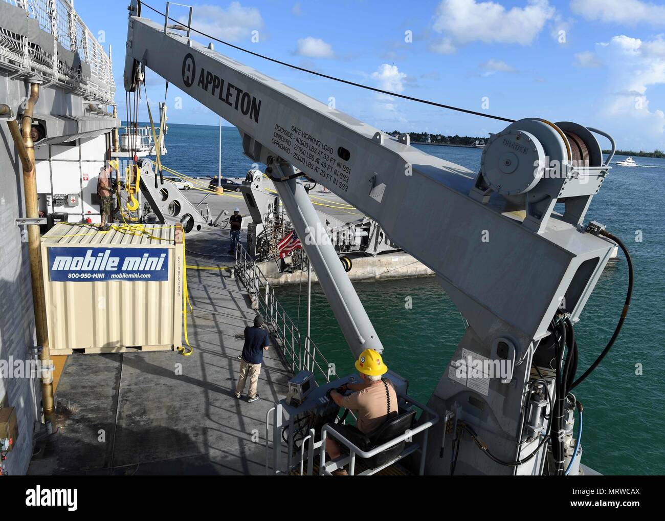 Epf crane hi-res stock photography and images - Alamy