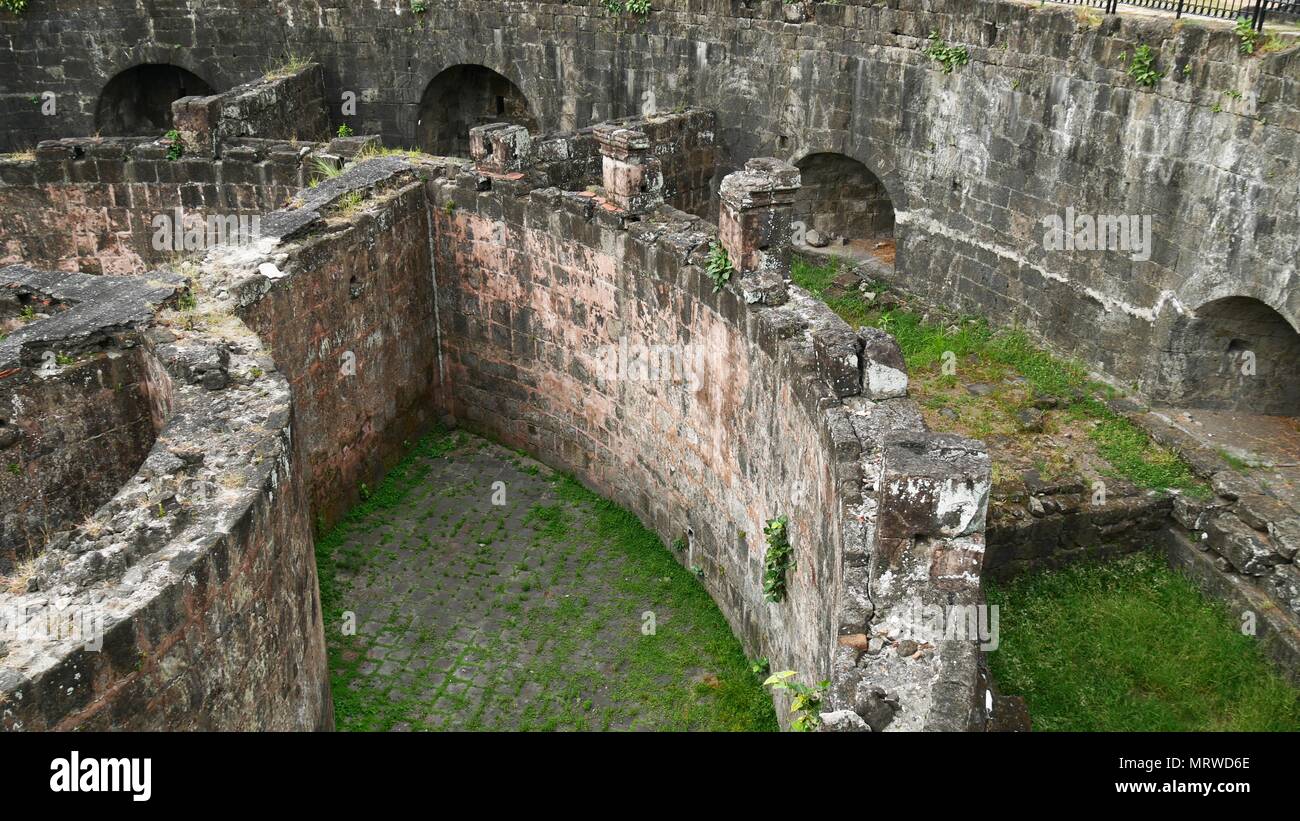 Baluarte de San Diego is the oldest stone fort in Manila, Philippines ...