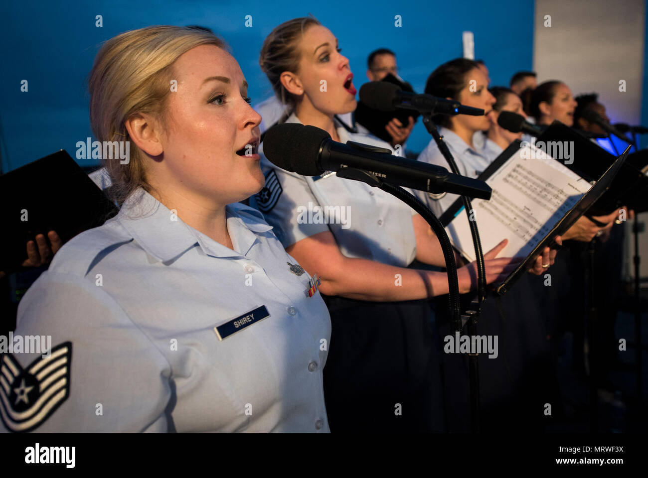Col larry lang hi-res stock photography and images - Alamy