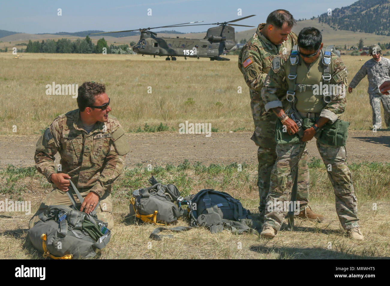 Members of the 190th Chemical Reconnaissance Detachment, 19th Special ...