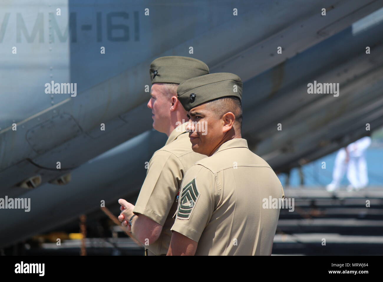 PACIFIC OCEAN – Marines and Sailors of the 15th Marine Expeditionary ...