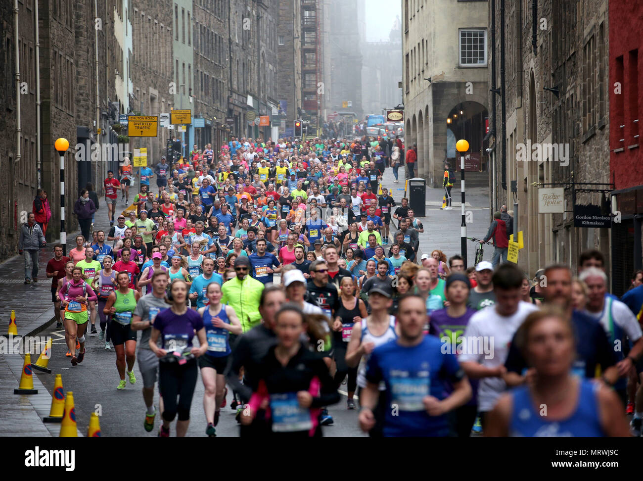 Competitors running in the 2018 Edinburgh Marathon Stock Photo - Alamy