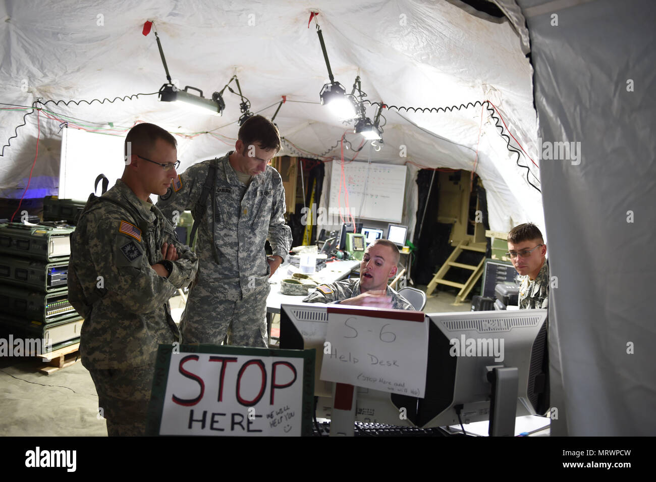 Staff Sgt. Shawn Songy, Maj. Tom Blackburn, Sgt. Jon Pratt and Spc ...