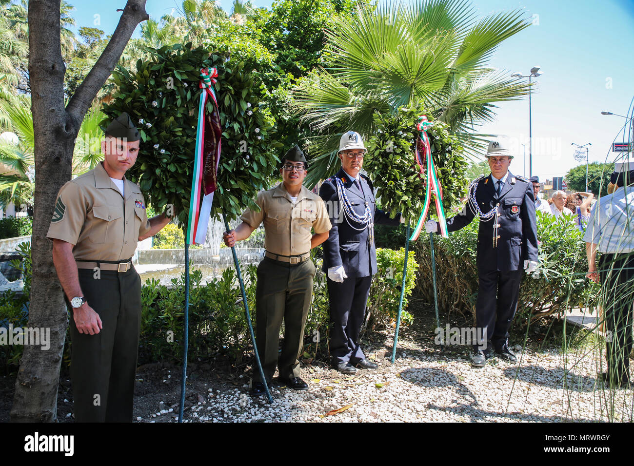 Italy police ww2 hi-res stock photography and images - Alamy
