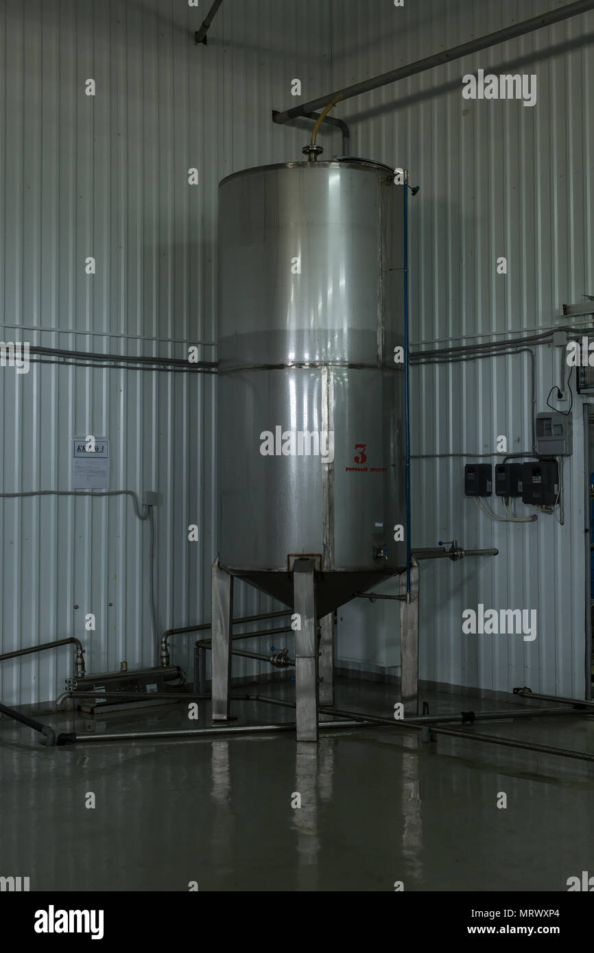 Water factory - Water bottling line for processing and bottling pure ...