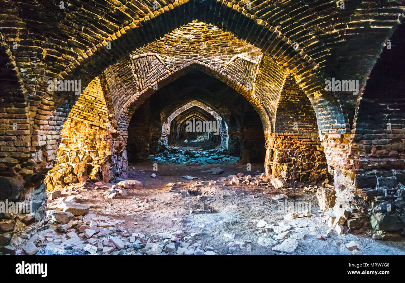 View on vault of caravansarai in the desert by Varzaneh - Iran Stock ...