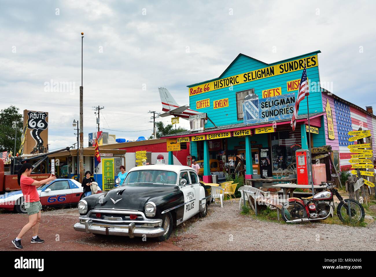 Seligman, AZ, Usa - July 24, 2017: 1953 Chrysler Police Car in front of ...