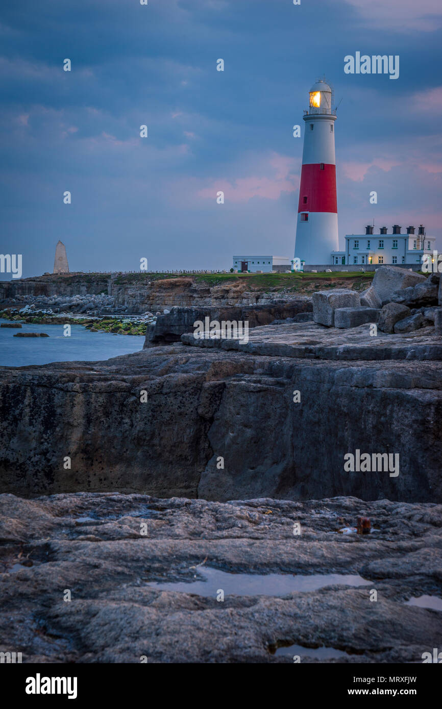 PORTLAND BILL LIGHTHOUSE AT SUNSET IN DORSET Stock Photo - Alamy