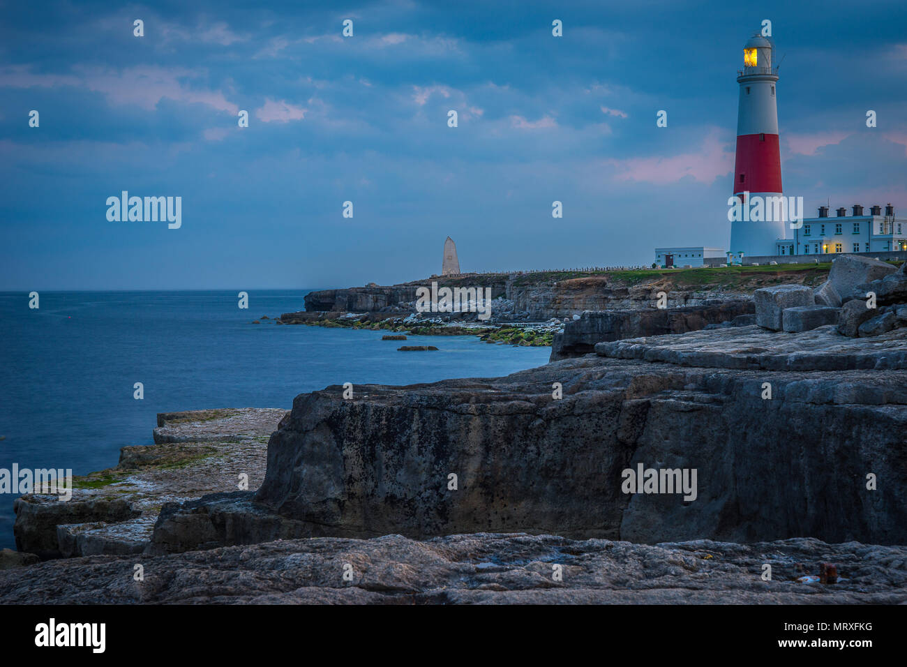 PORTLAND BILL LIGHTHOUSE AT SUNSET IN DORSET Stock Photo - Alamy