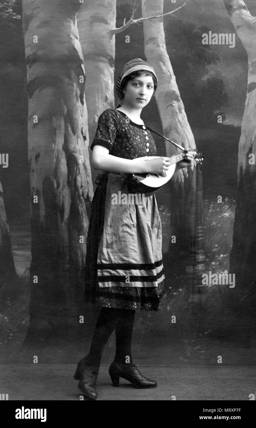 Woman and banjo Black and White Stock Photos & Images - Alamy