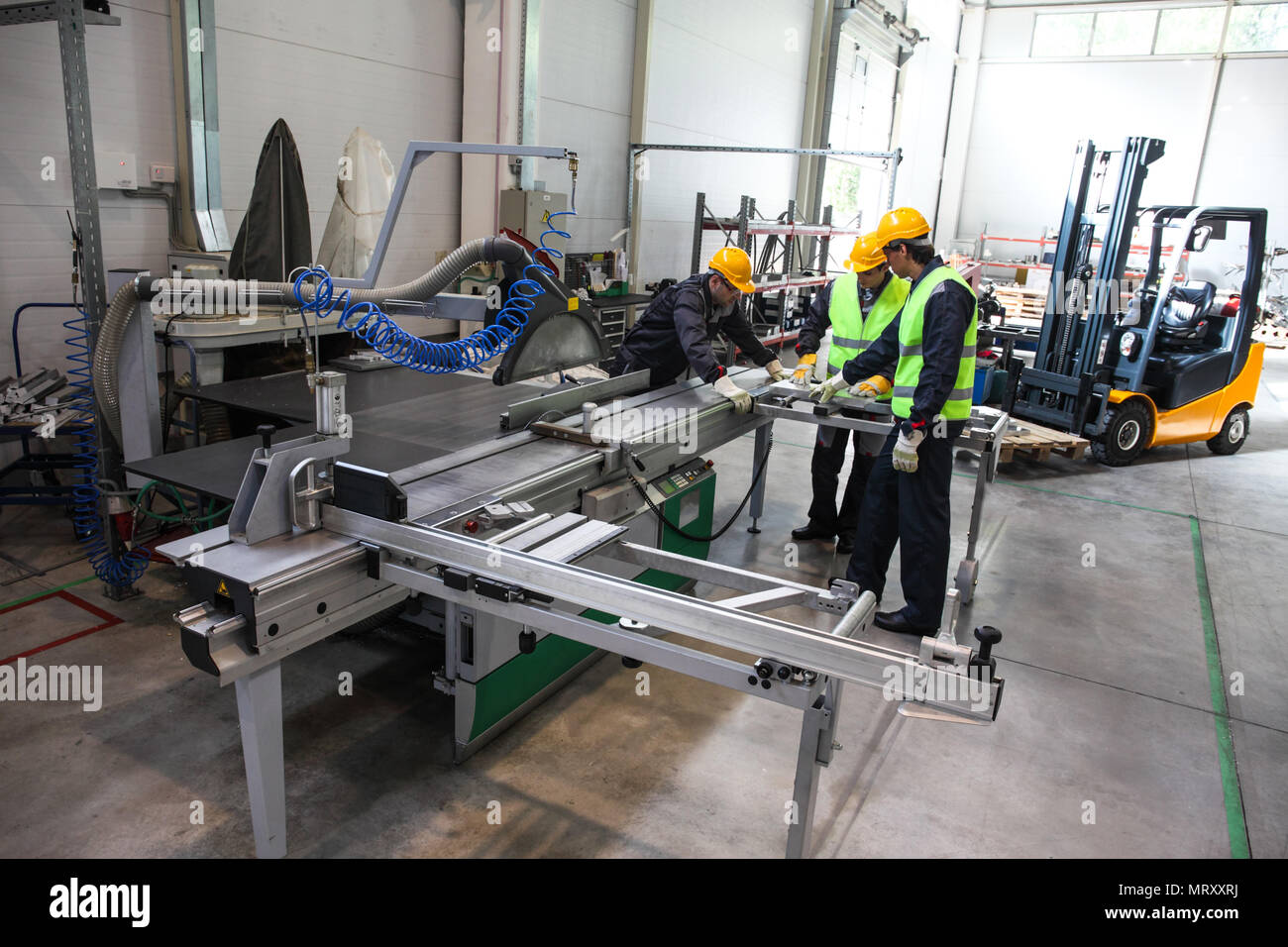 Cnc machine shop lathes hi-res stock photography and images - Alamy