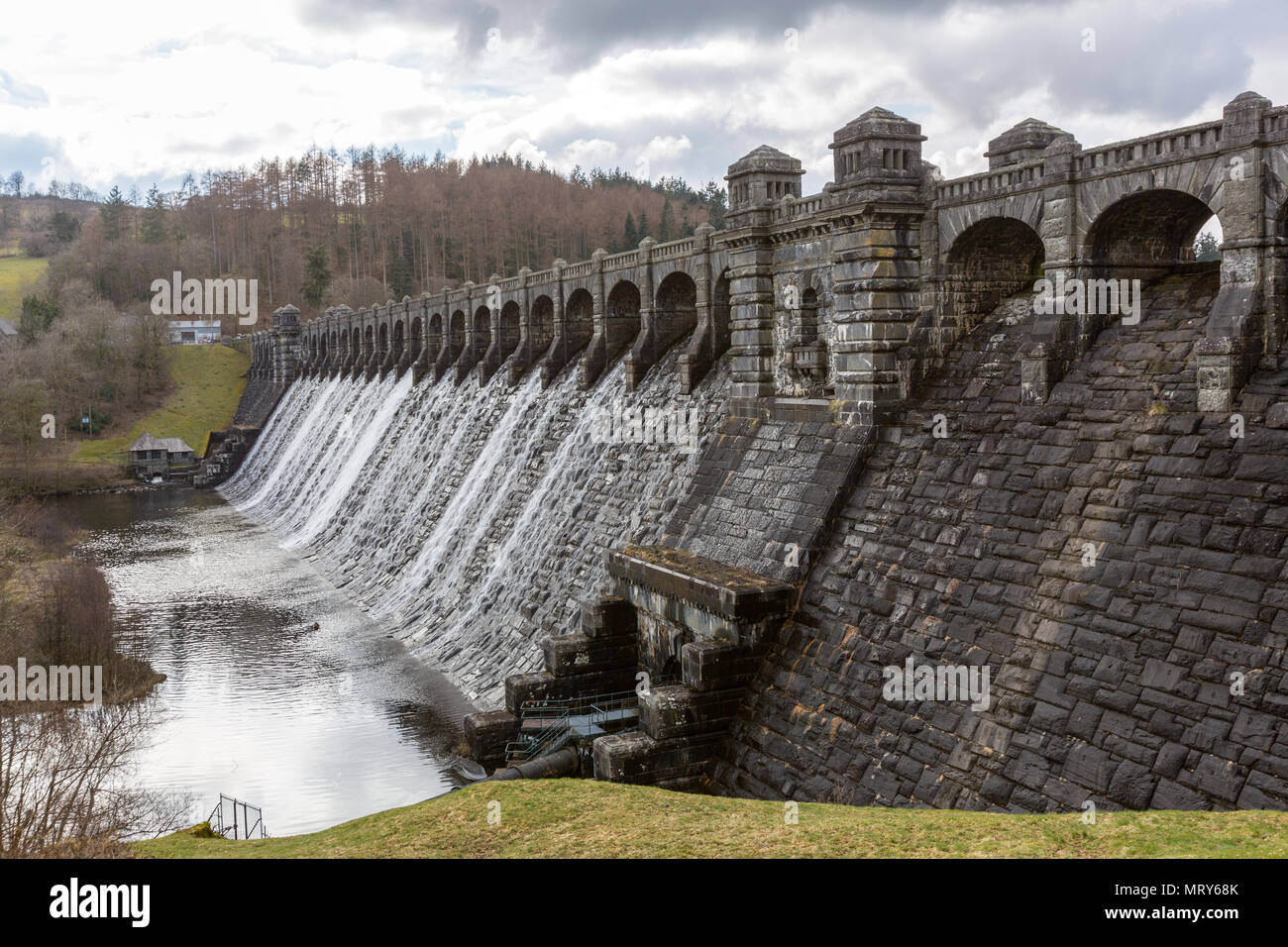 Reservoir Water Dam Stock Photos & Reservoir Water Dam Stock Images - Alamy