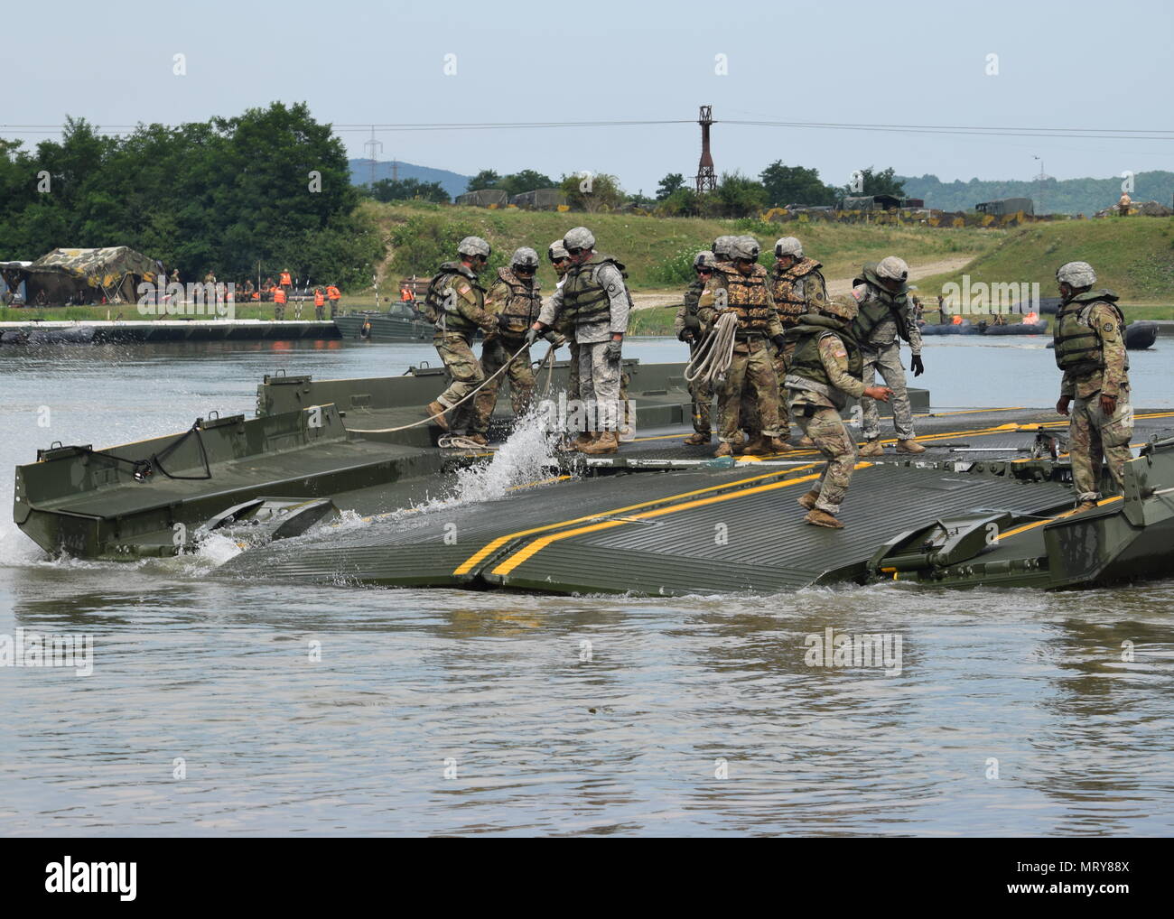 Soldiers of the Fort Leonard Wood-based 50th Multi-Role Bridge Company ...