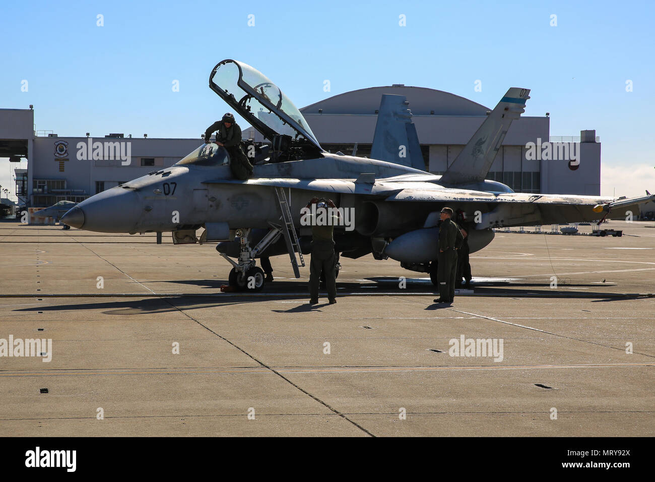 Col simon doran hi-res stock photography and images - Alamy