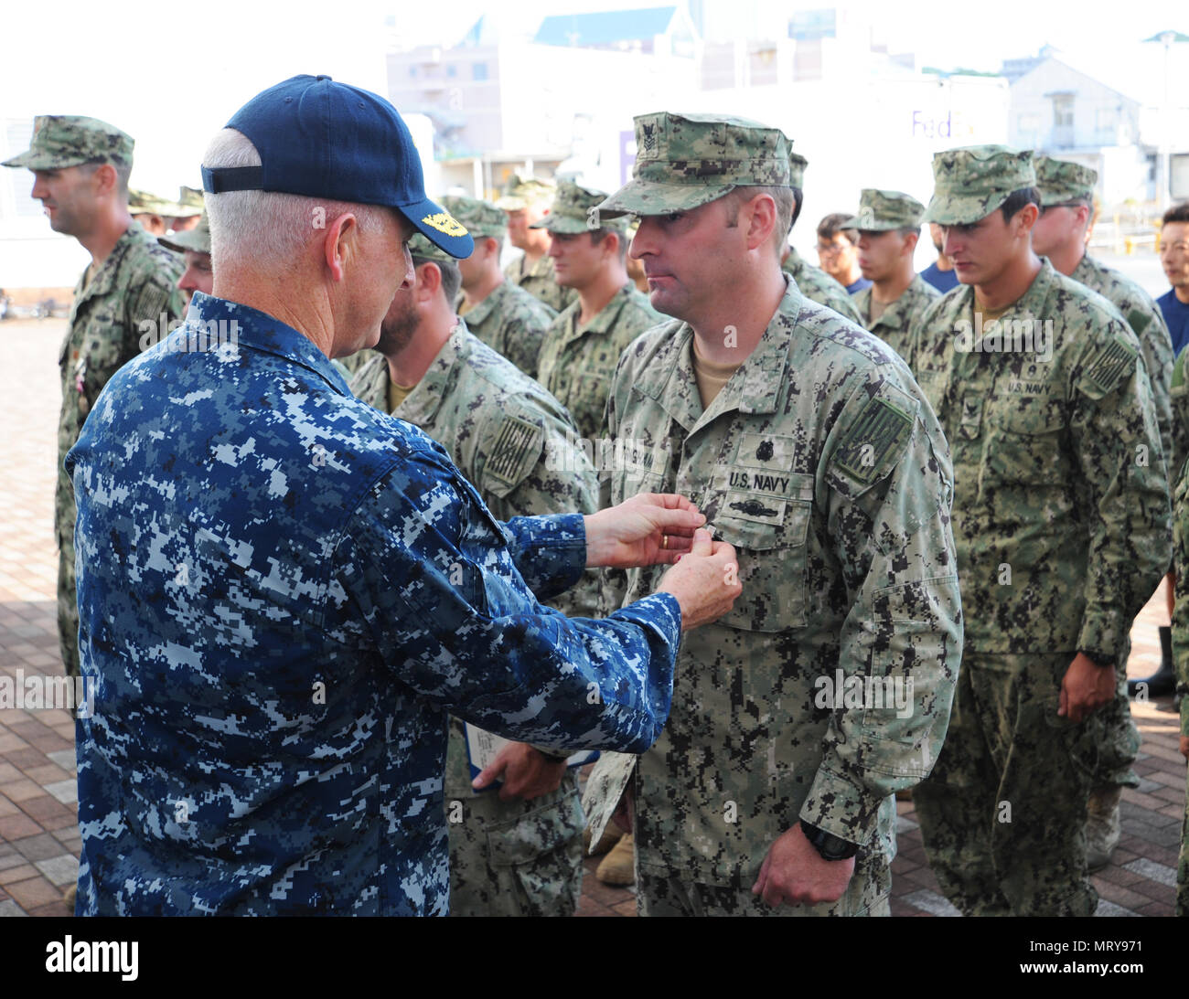 Commanding officer of uss fitzgerald ddg 62 hi-res stock photography ...