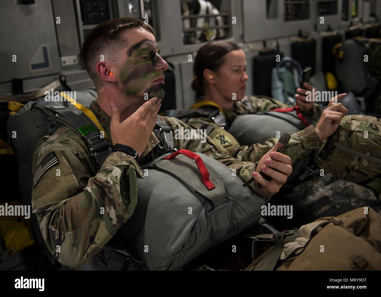 Canadian paratroopers hi-res stock photography and images - Alamy