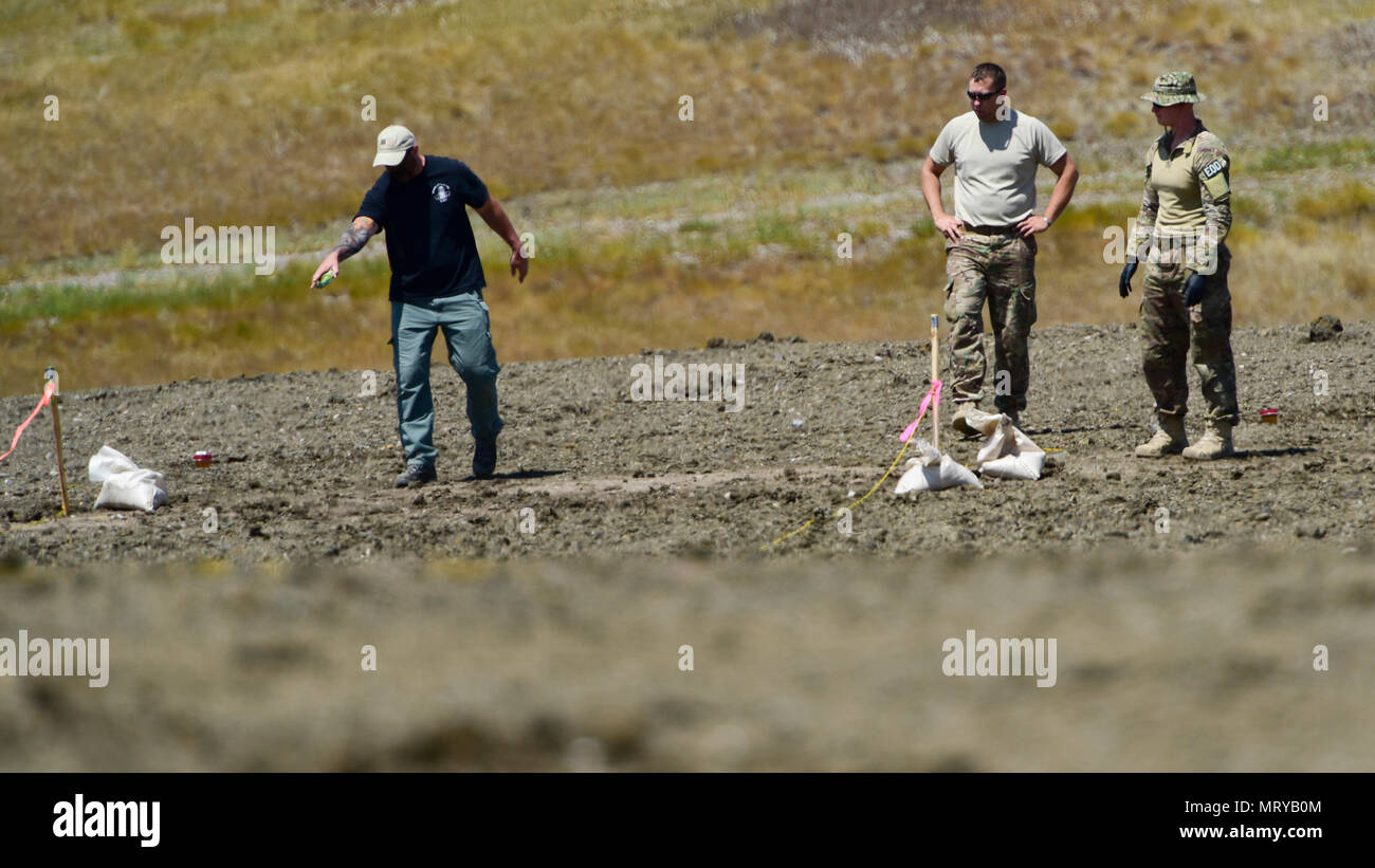 An FBI Special Agent Bomb Technician instructs 28th Civil Engineer ...