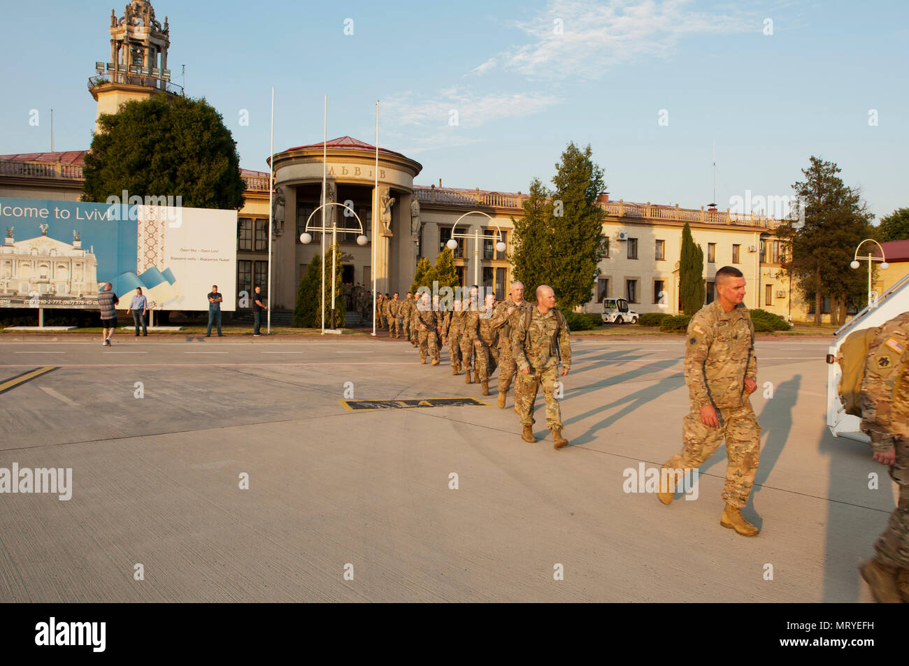 Soldiers with the U.S. Army’s 1st Battalion, 179th Infantry Regiment ...
