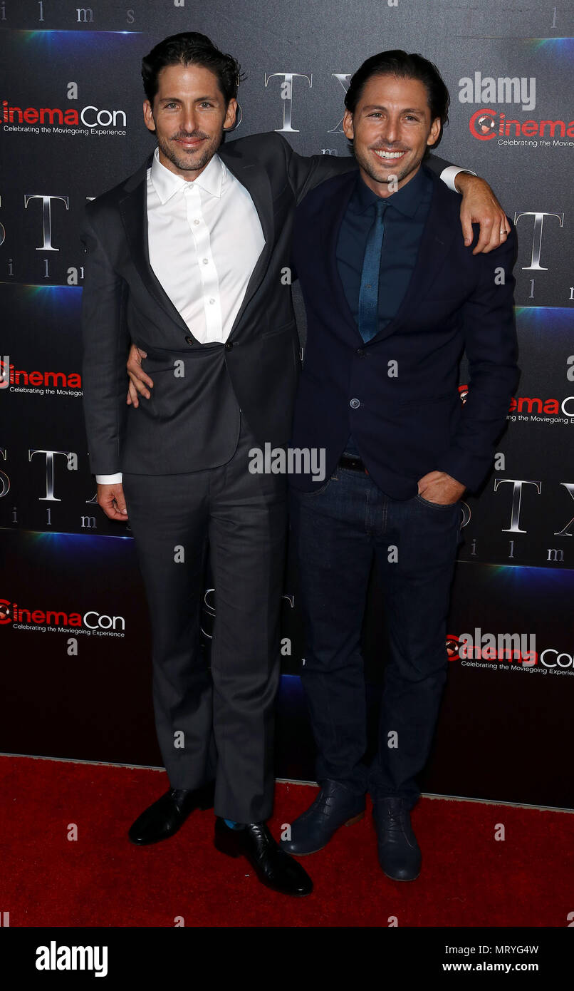 Jordan kandell and aaron kandell hi-res stock photography and images ...