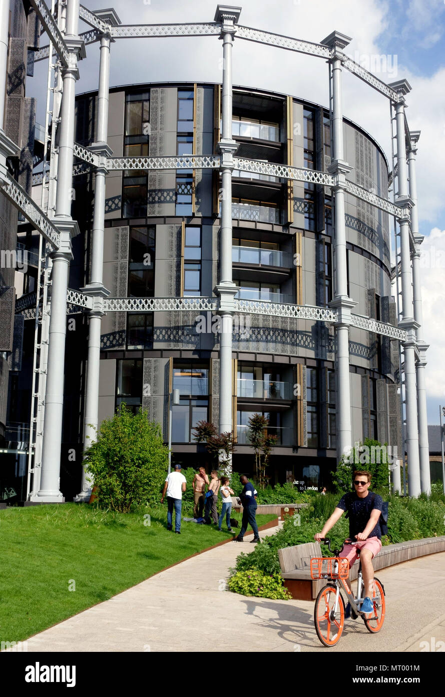 Victorian cast iron gas holder hi-res stock photography and images - Alamy