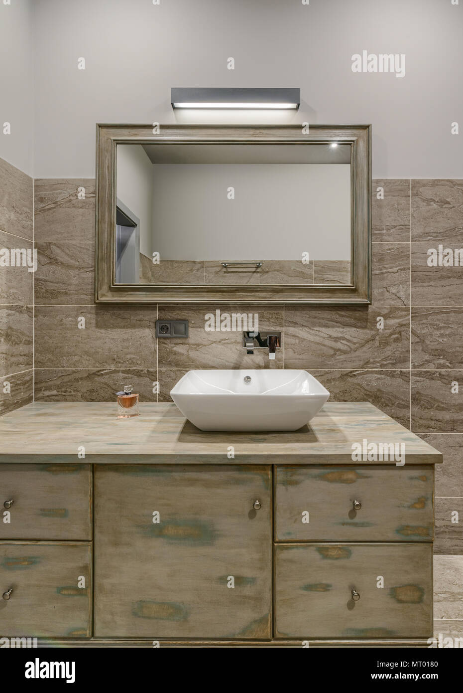 Sink interior hi-res stock photography and images - Alamy