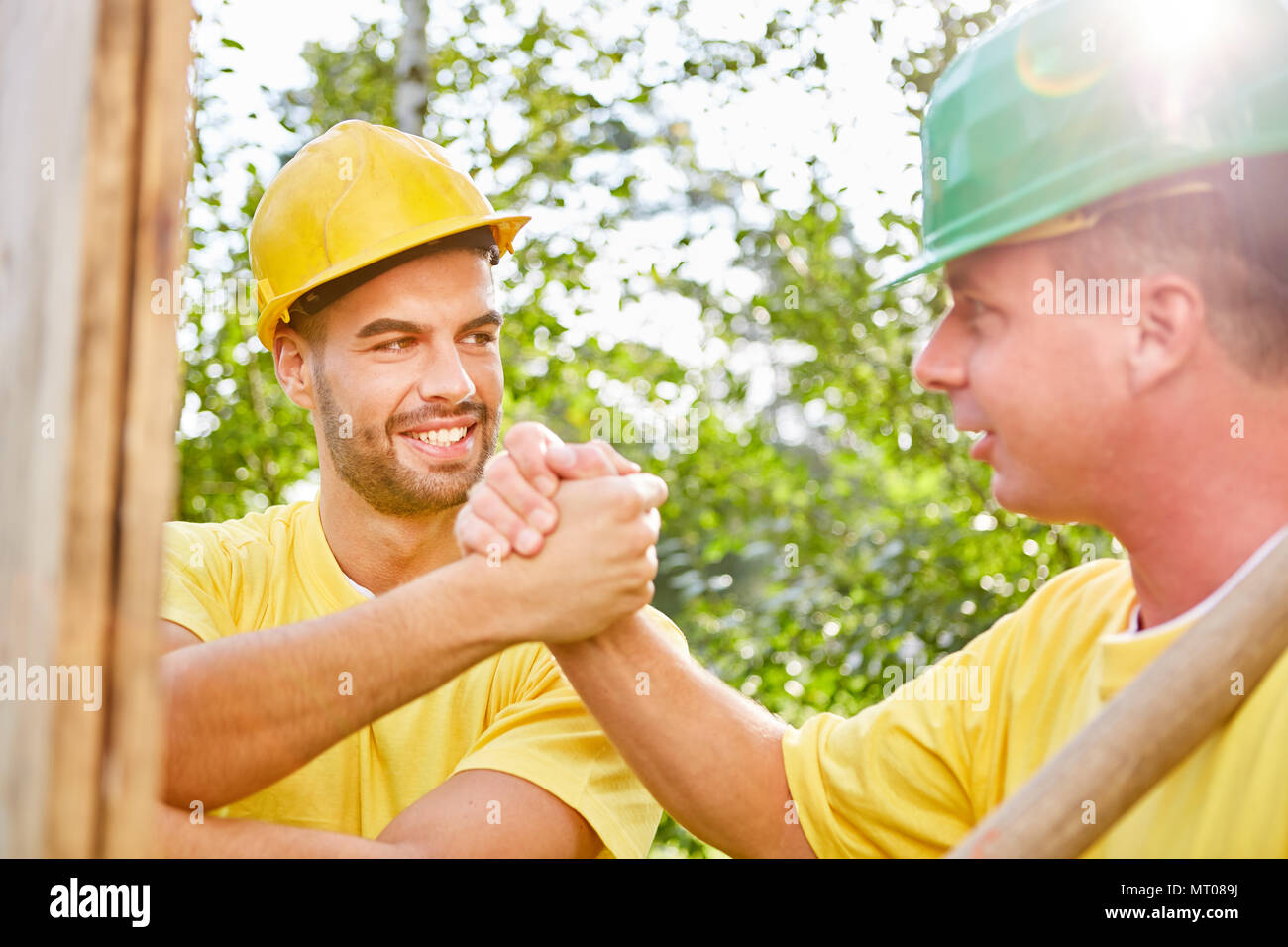 Happy construction workers hi-res stock photography and images - Alamy