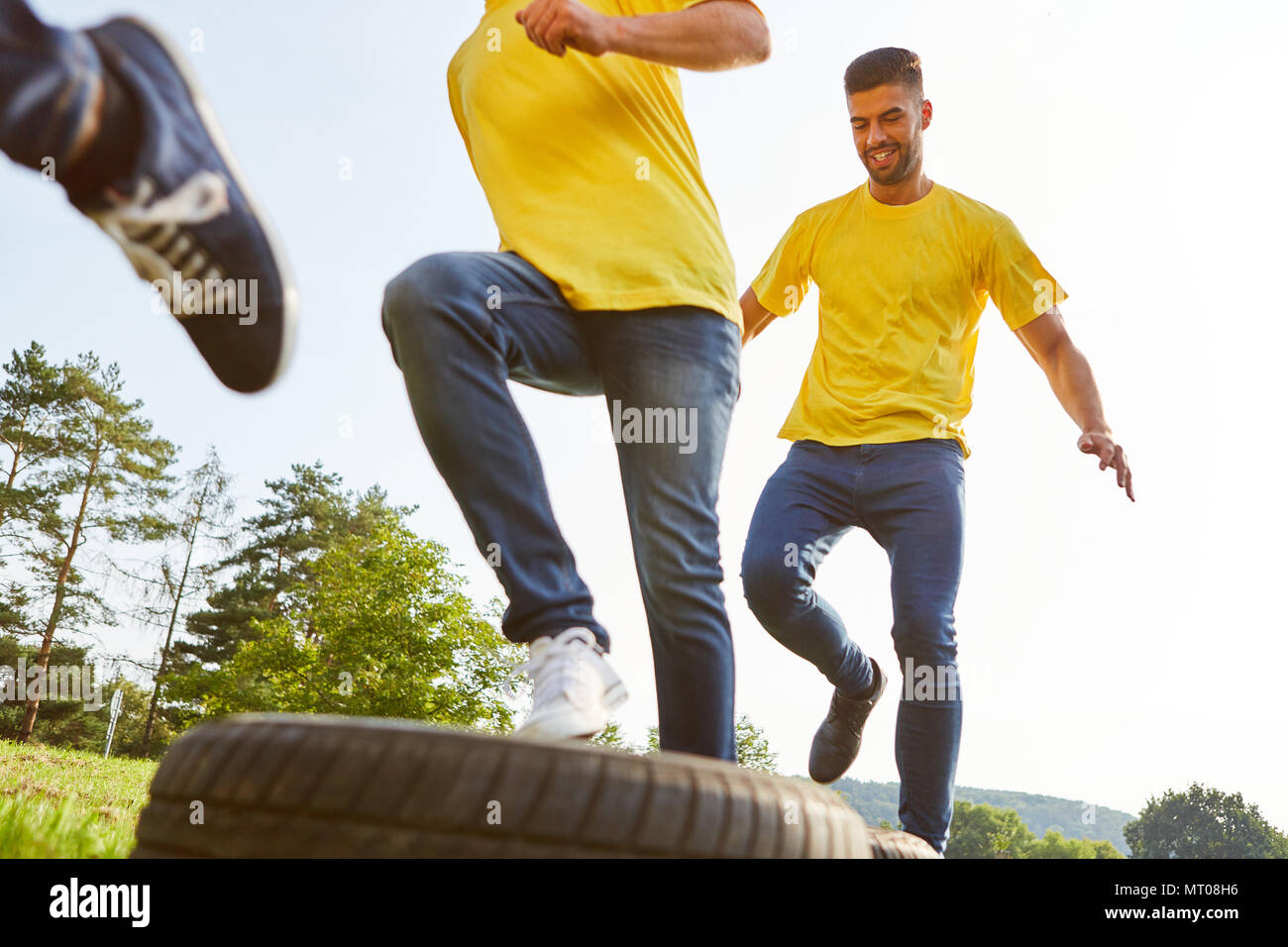 Run team hi-res stock photography and images - Alamy