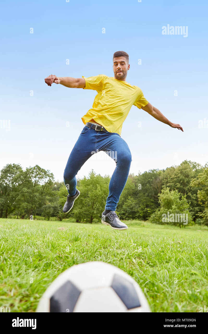 Dynamic scoring hi-res stock photography and images - Alamy