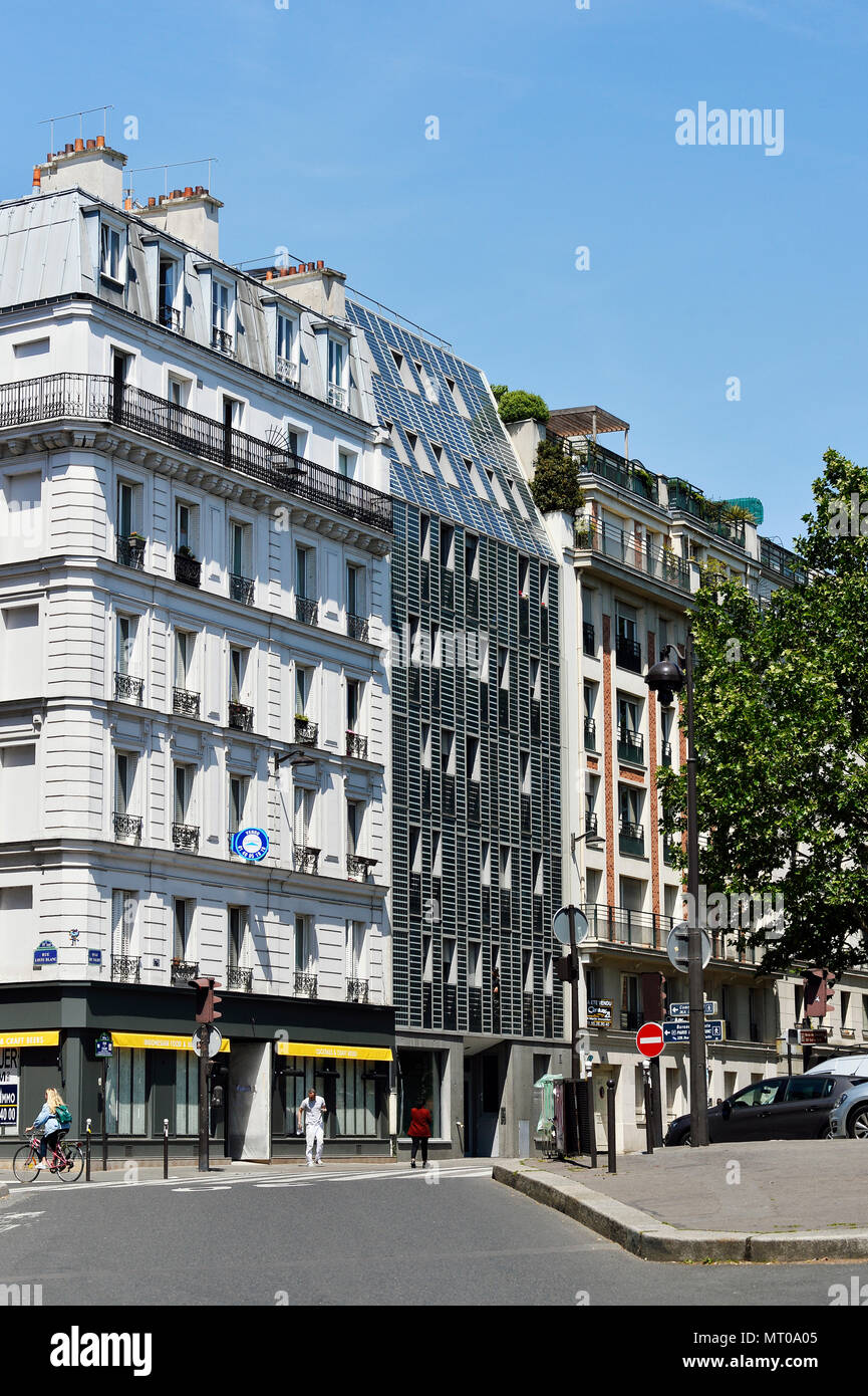 Emmaüs solidarité résidence - Full solar panels building - Quai de ...