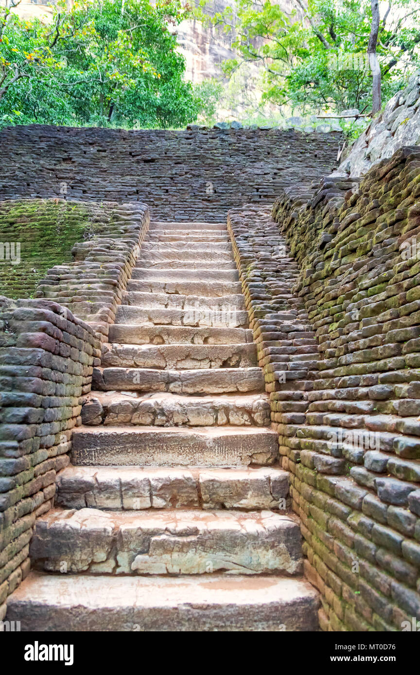 Sri lanka sigiriya pathway hi-res stock photography and images - Alamy