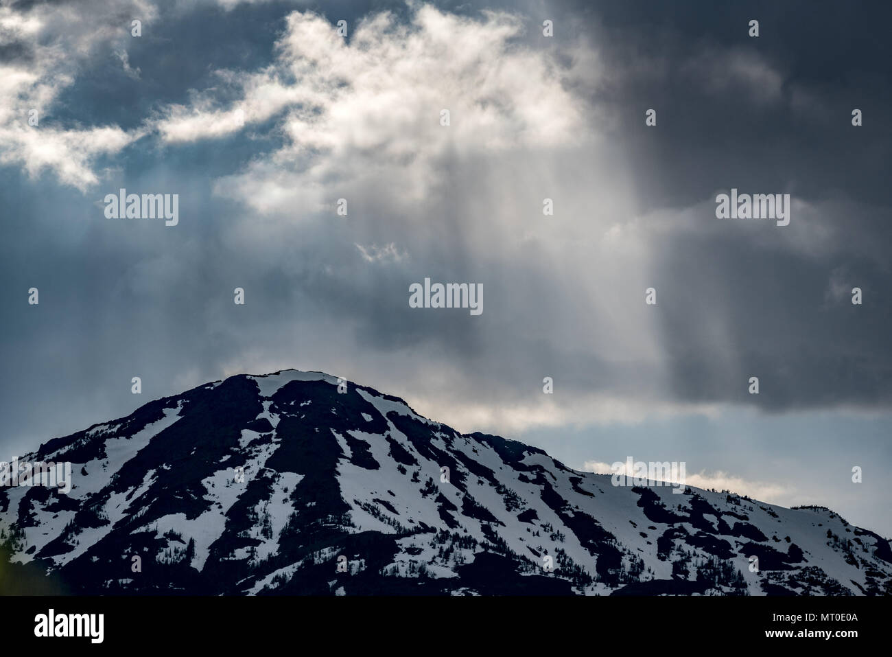 Rain falling mountains hi-res stock photography and images - Alamy