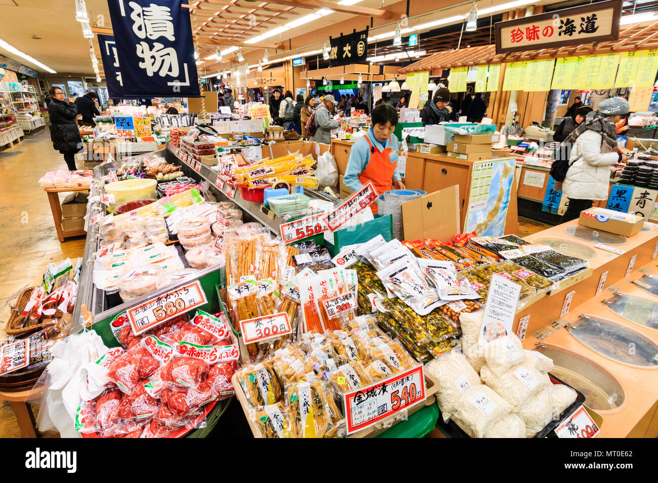 Indoor Omicho Ichiba, Omicho fresh food Market in Kanazawa, Japan ...