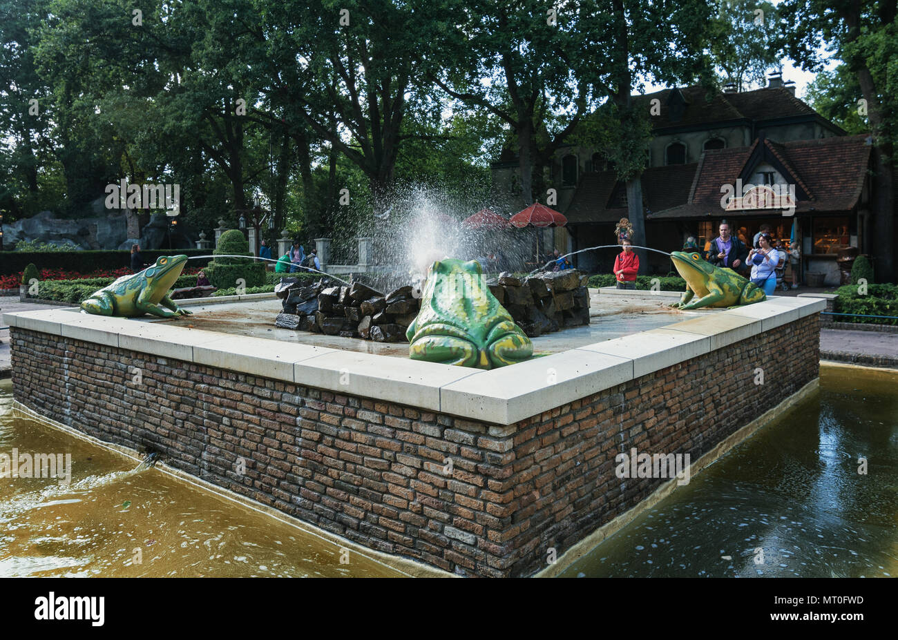Water spitting hi-res stock photography and images - Alamy