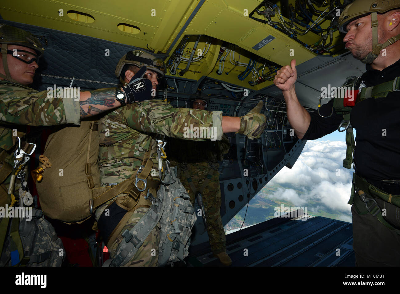 Parachute Jump Army