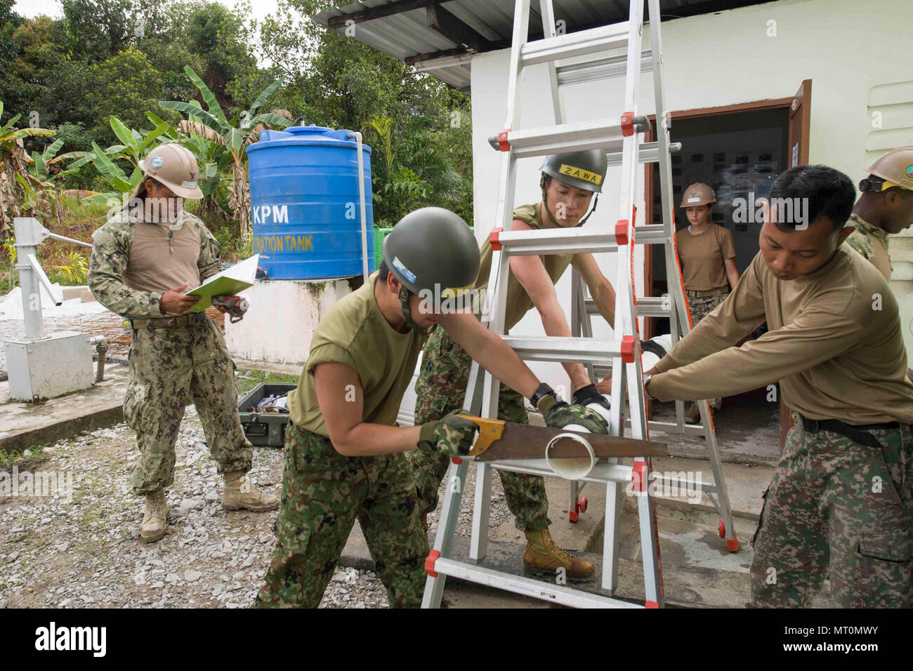 Japanese engineers at work hi-res stock photography and images - Alamy