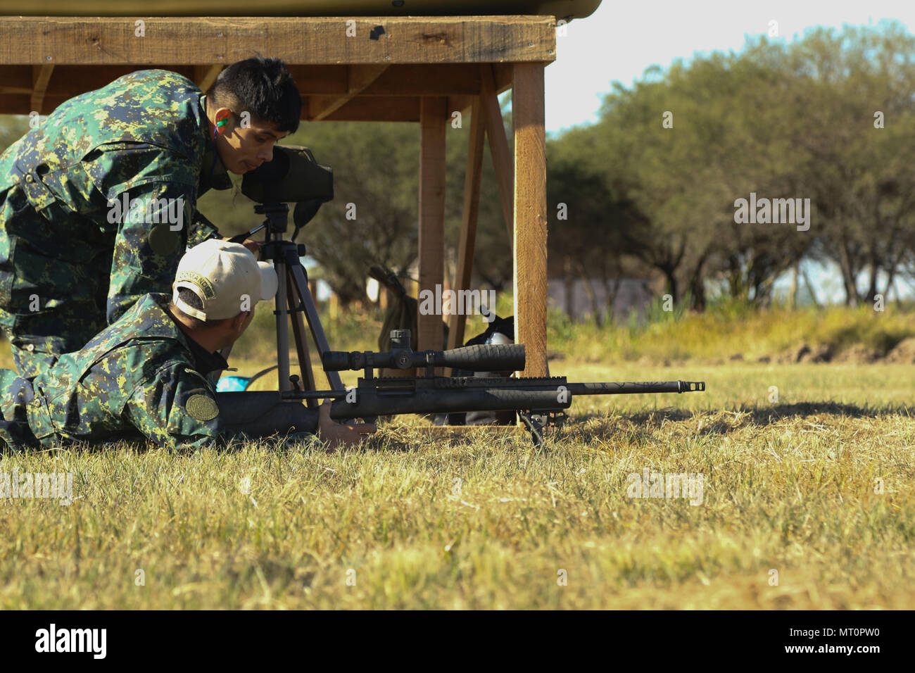 Sniper shooters hi-res stock photography and images - Alamy
