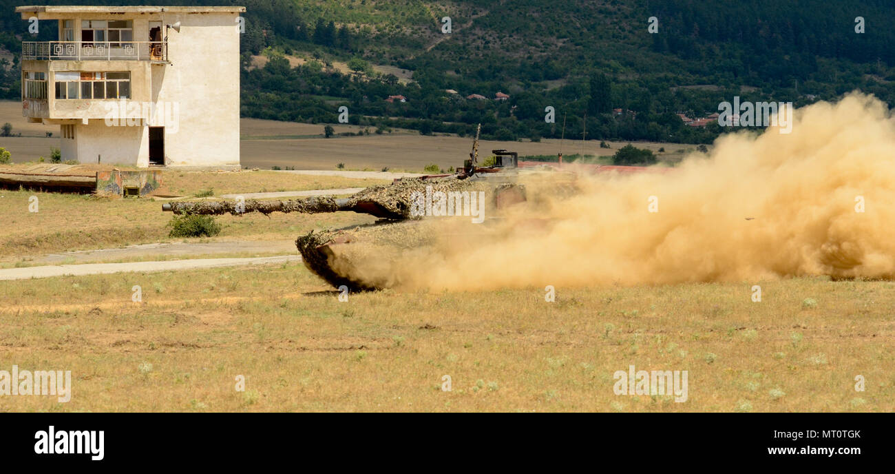 Hellenic leopard 2m tank hi-res stock photography and images - Alamy