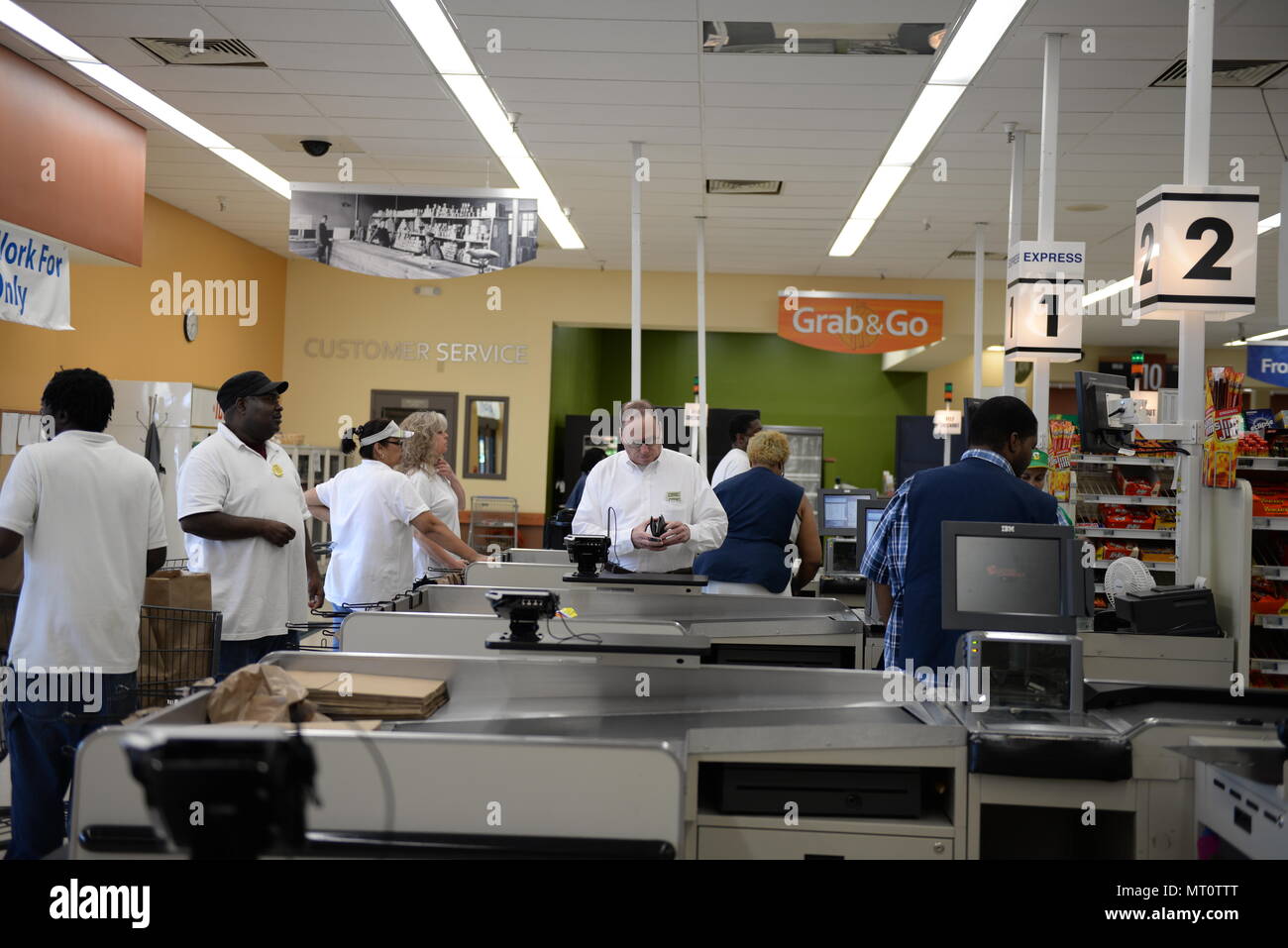 Cashier's Check Stock Photos & Cashier's Check Stock Images - Alamy