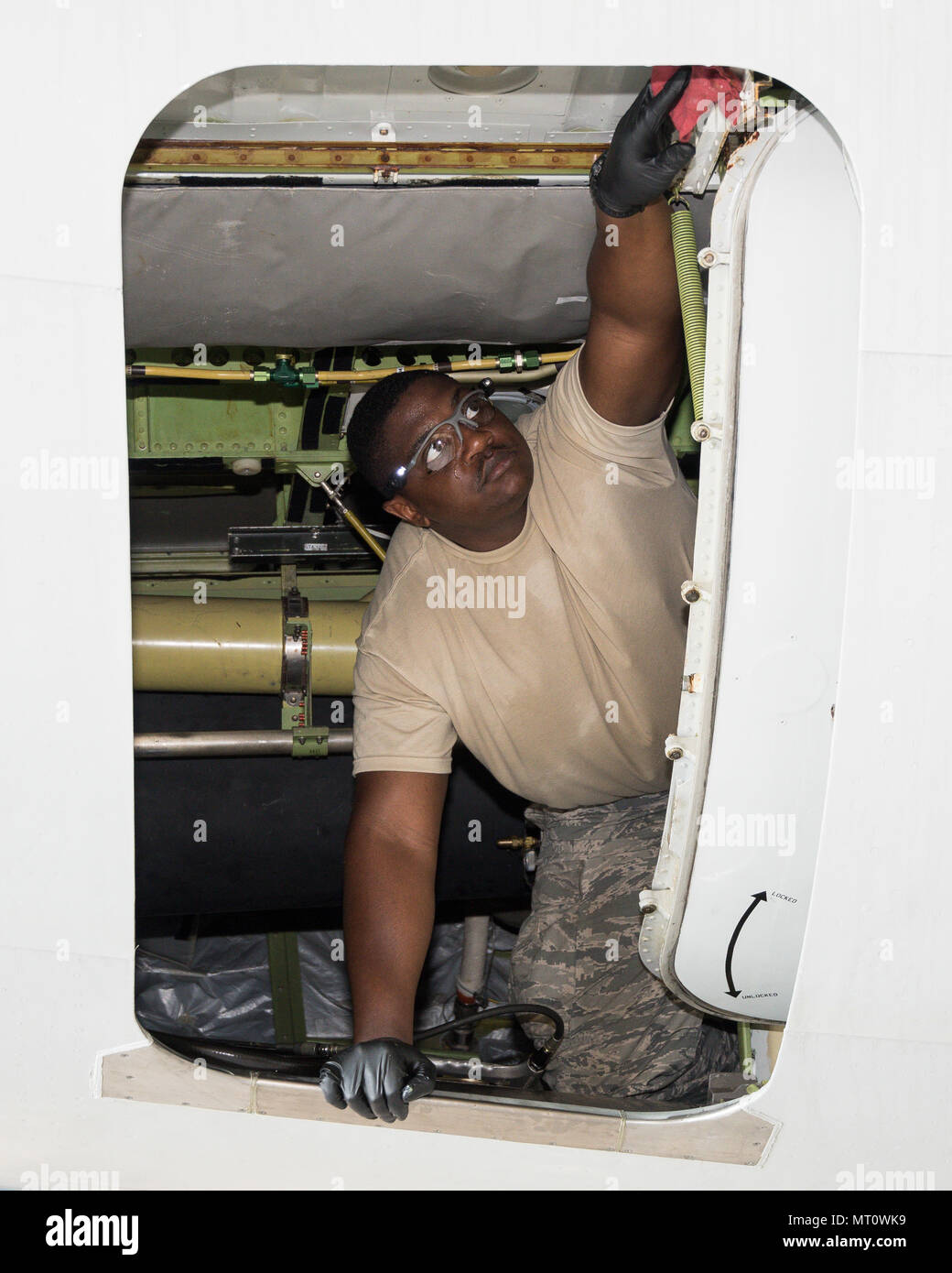 Lower lobe hi-res stock photography and images - Alamy