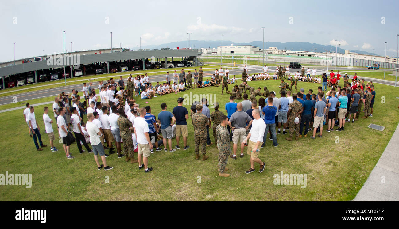 U.S. Marines with Marine Aviation Logistics Squadron (MALS) 12 grapple ...