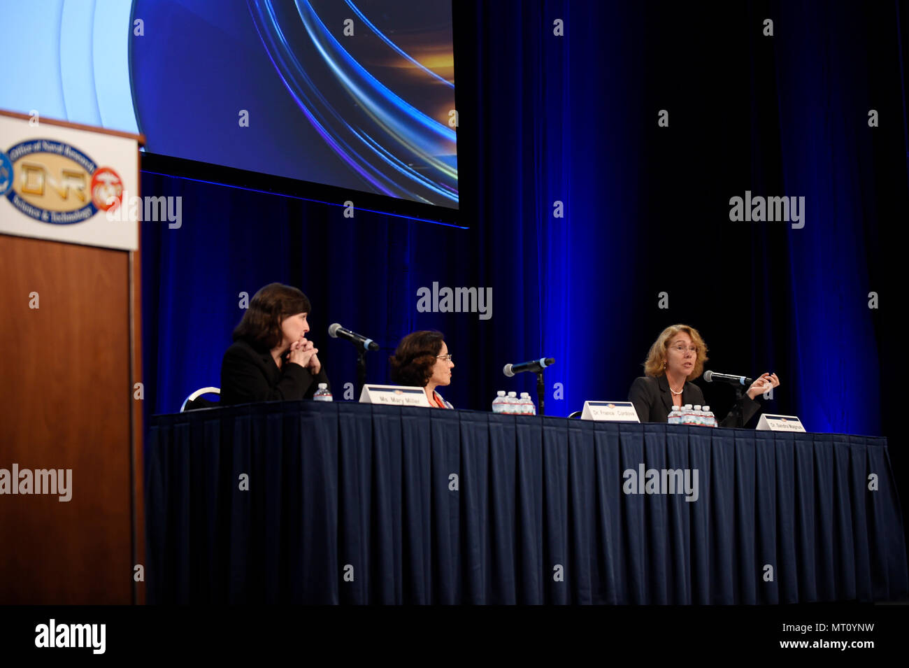 Mary sandra hi-res stock photography and images - Alamy