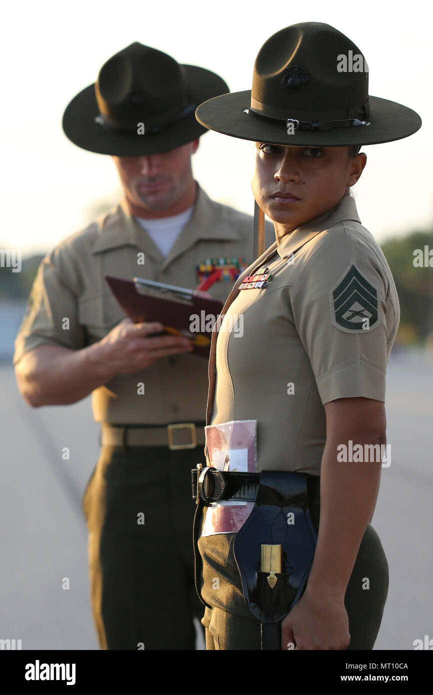 U S Marine Corps Gunnery Sgt Stock Photos & U S Marine Corps Gunnery ... U S Marine Corps Gunnery Sgt Stock Photos & U S Marine Corps Gunnery ...