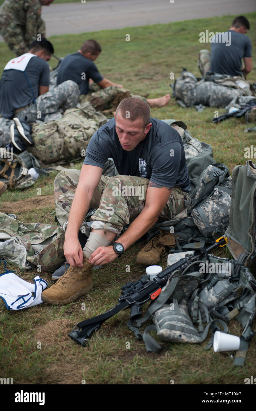 31b military policeman hi-res stock photography and images - Alamy