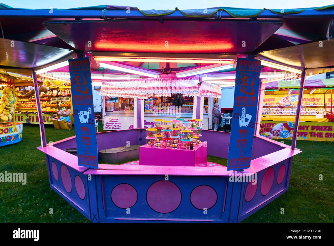 Fairground stall balloons hi-res stock photography and images - Alamy