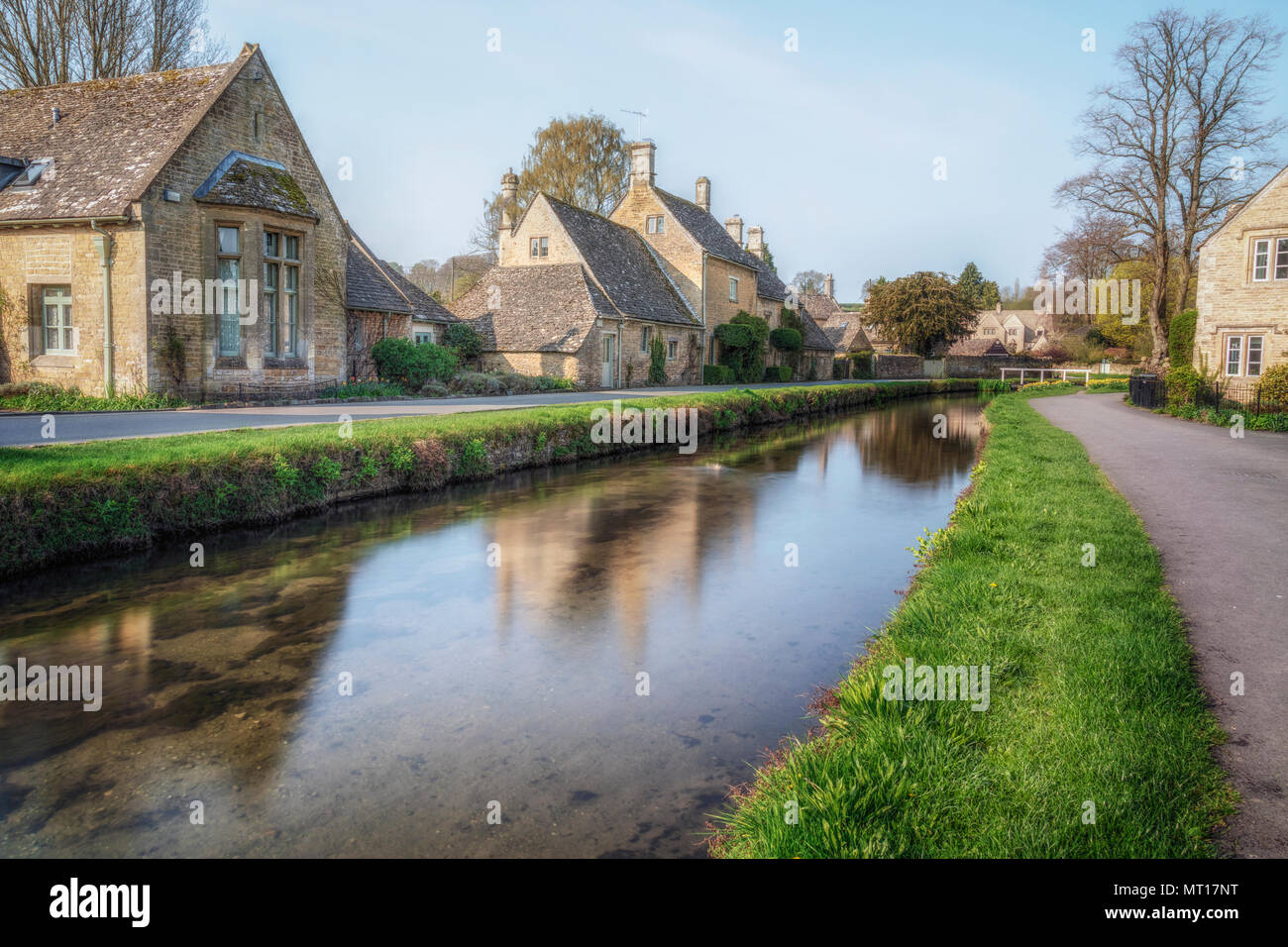 Lower Slaughter, Cotswold, Gloucestershire, England, UK Stock Photo - Alamy