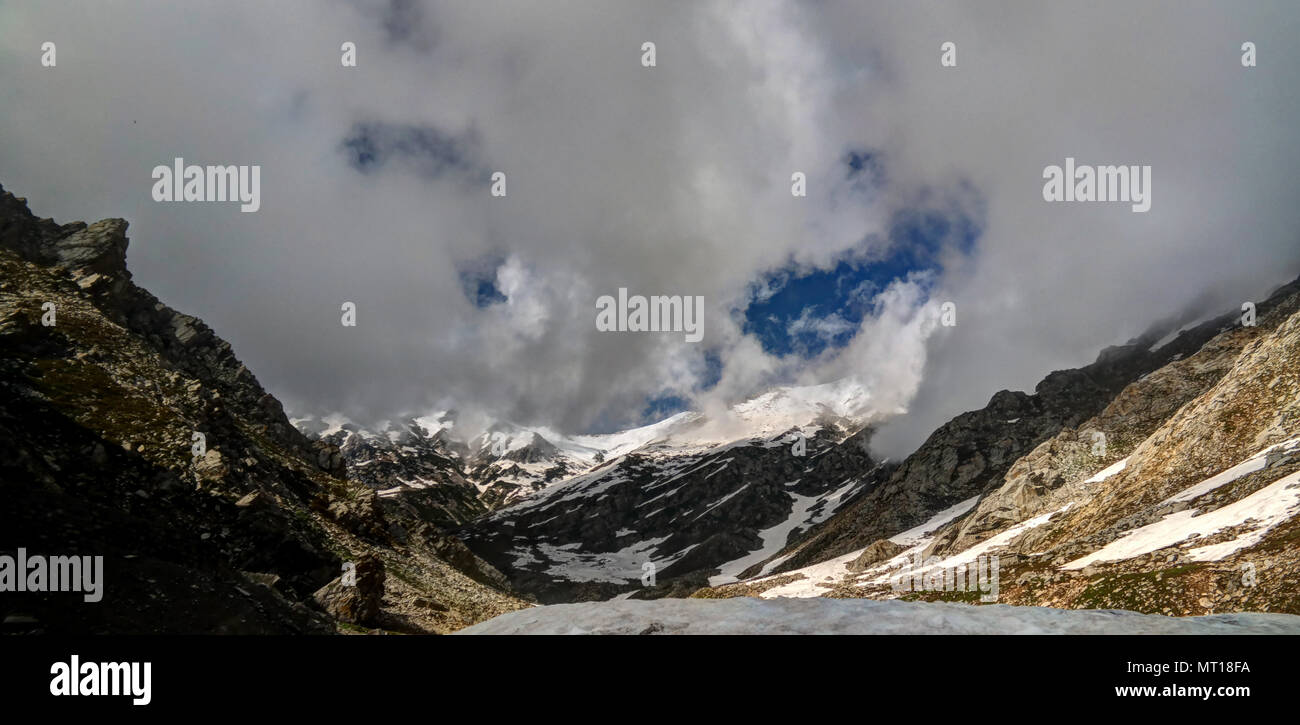 Khyber pakhtunkhwa province pakistan hi-res stock photography and ...